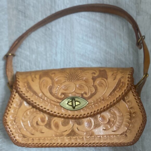 Cliftons | Bags | Vintage Cliftons Hand Tooled Tan Genuine Leather ...